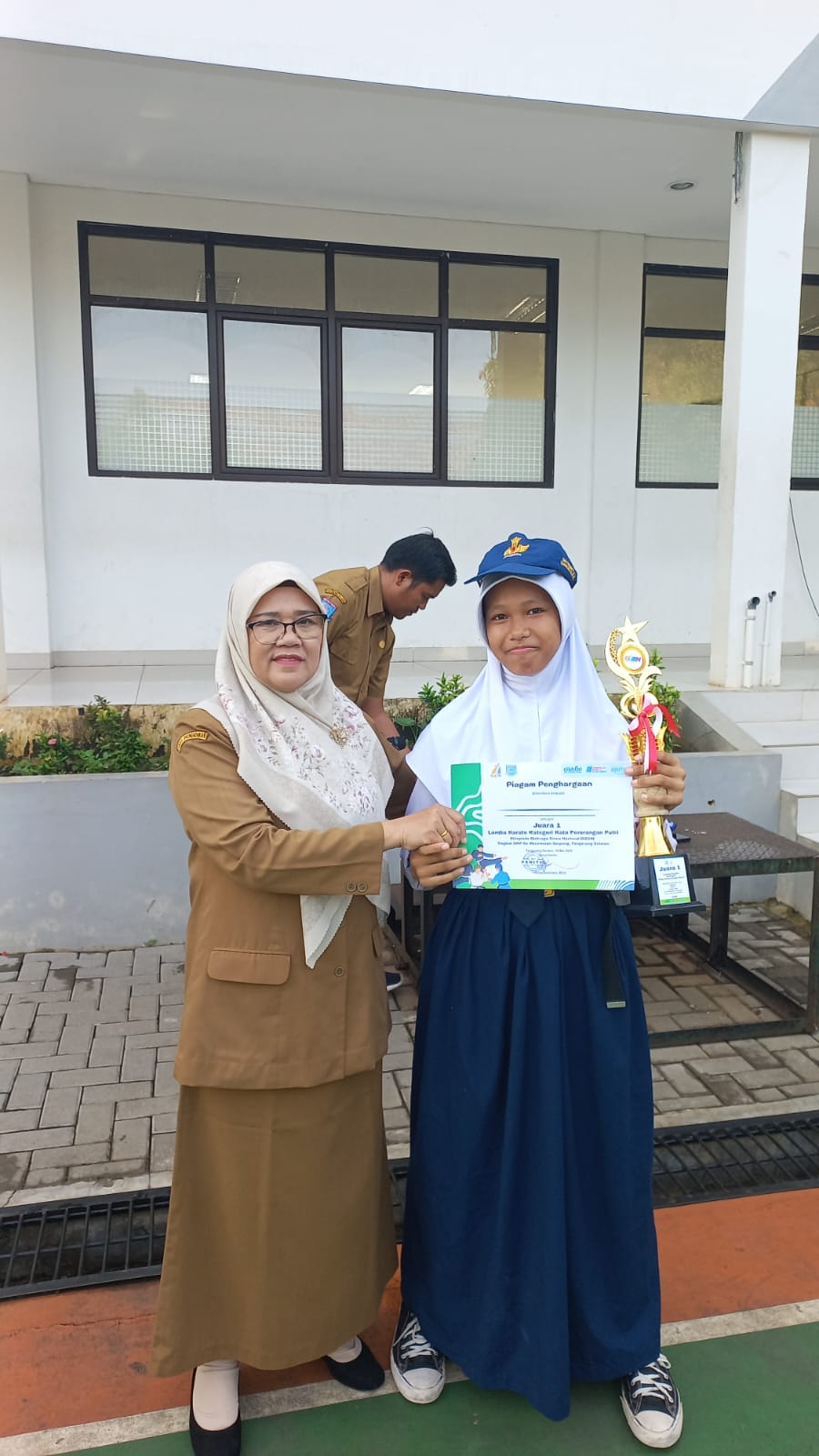Juara 1 dan 2 FL2SN Karate TK Kota – UPTD SMP NEGERI 7 KOTA TANGERANG ...